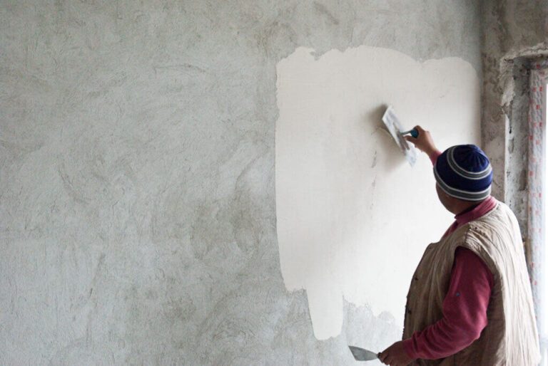 Plaster Wall - Learn How to Plaster a Wall Like a Pro in NZ